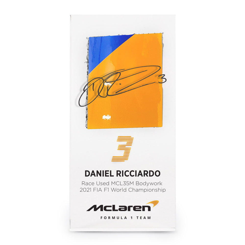 Daniel Ricciardo F1® Memorabilia | Replica & Race Used Merch | F1 ...