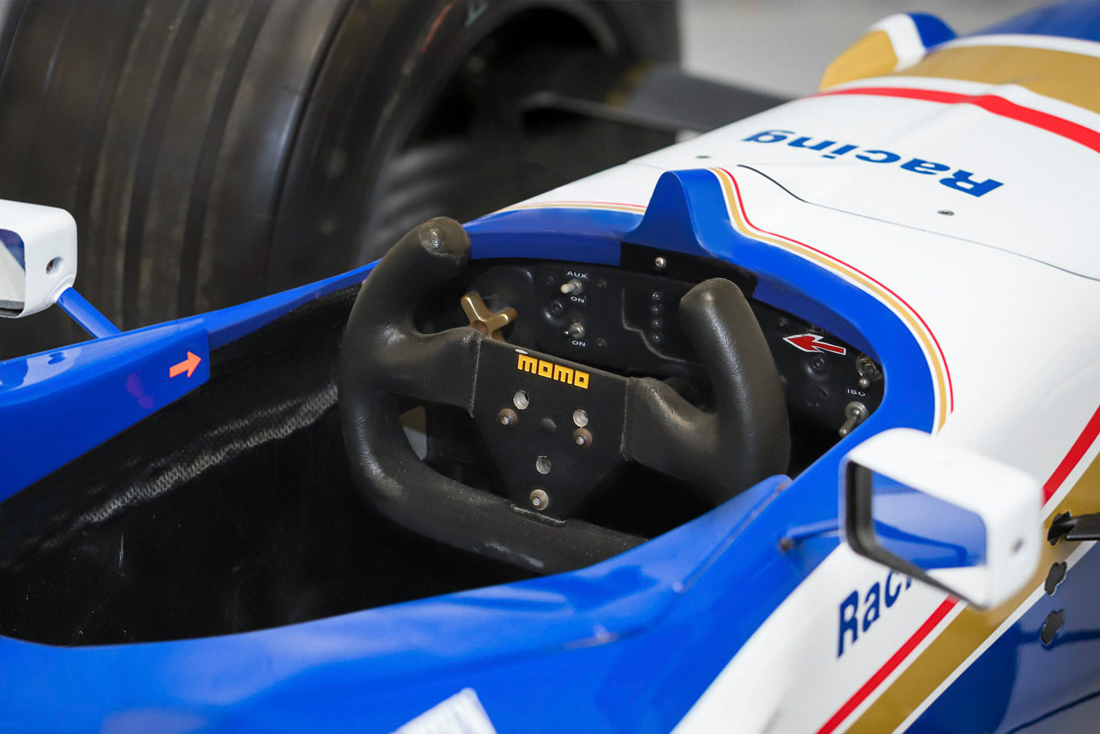 Official 1997 Williams FW19 Jacques Villeneuve F1® Show Car