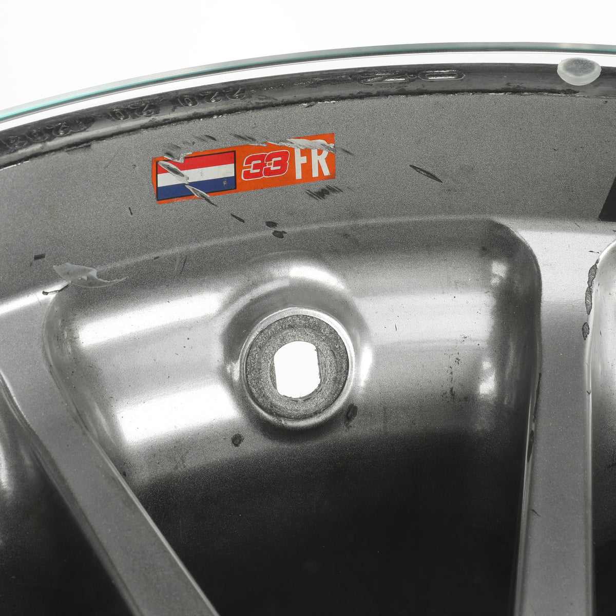 Max Verstappen 2020 Front Wheel Rim Table | Red Bull Racing – F1 Authentics