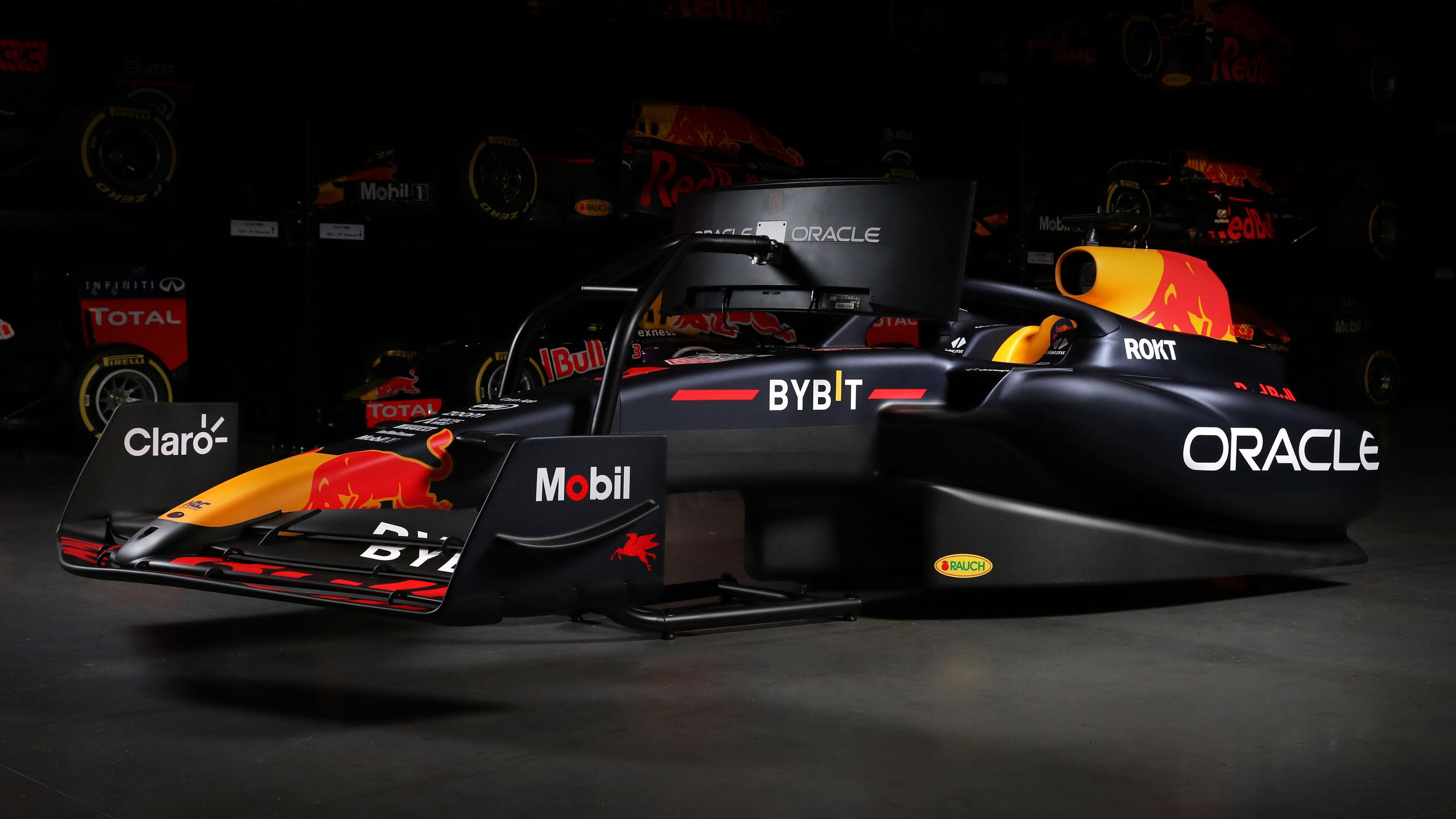 F1 Oracle Red Bull Racing Team RB19 Simulator | F1 Authentics