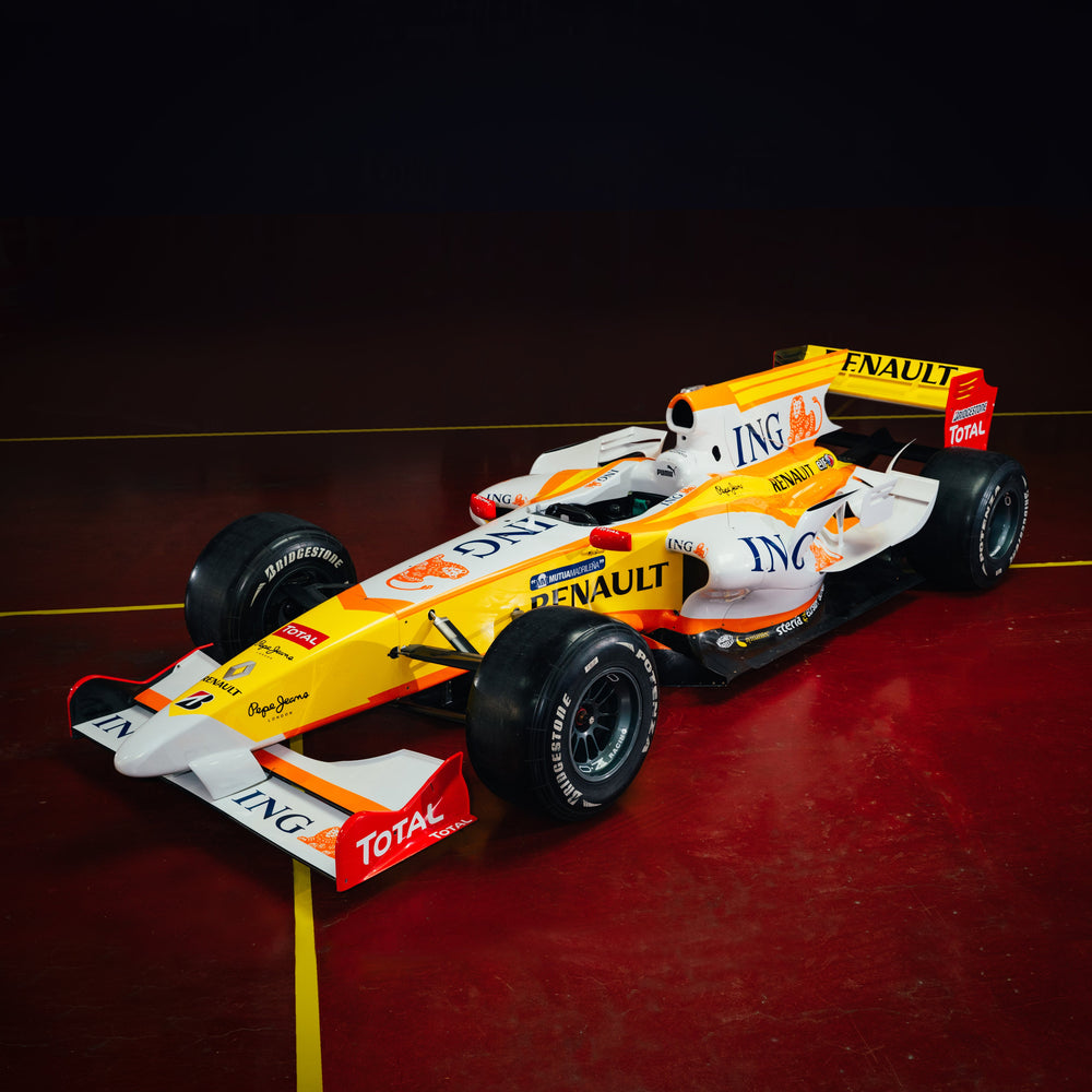 2009 Renault R29 Official F1® Show Car | F1 Authentics