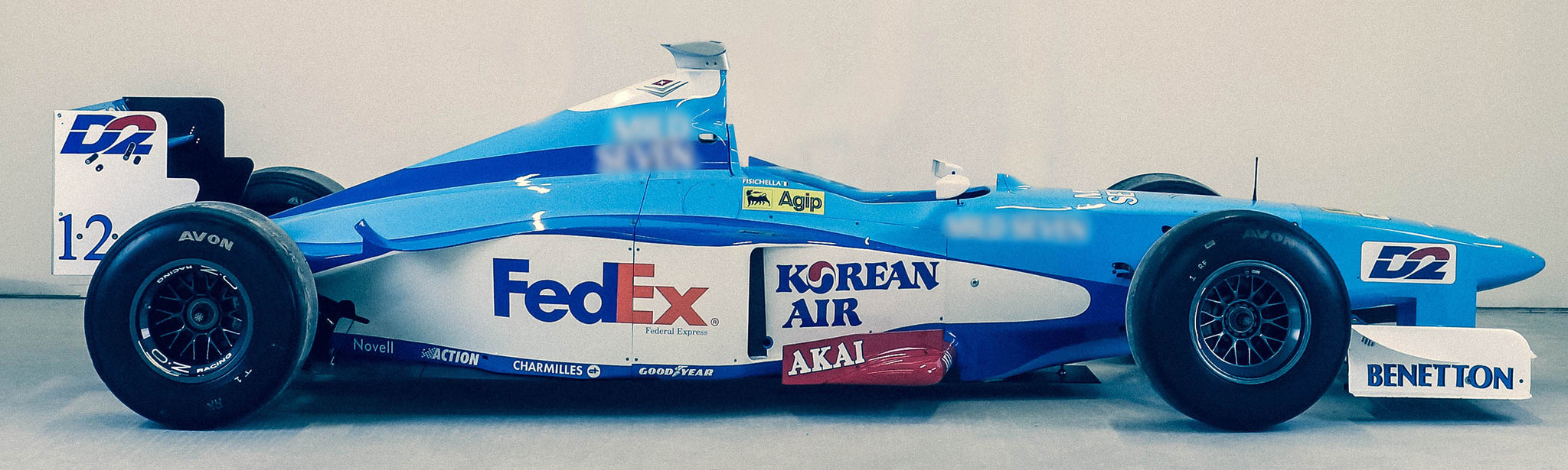 1998 Benetton B198 Official Running Race Car